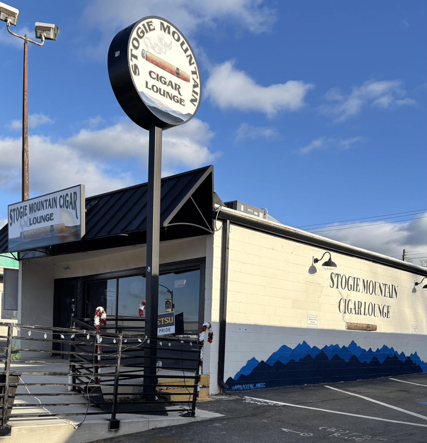Stogie Mountain Cigars | Premium Cigar Lounge in Johnson City, TN